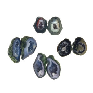 Fantasia Materials: 1 Pair of Mexican Tabasco Geodes With Druzy Quartz ...