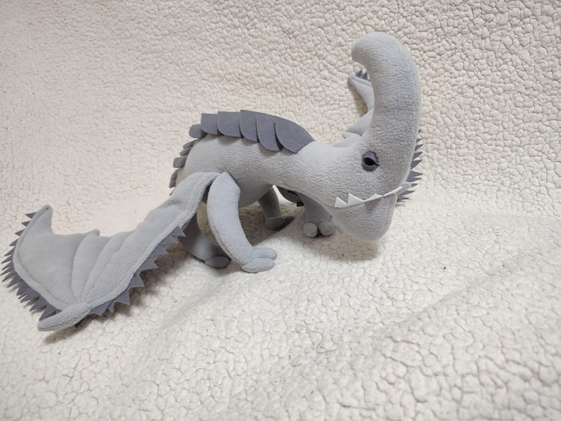 Razorwhip Plush, How to Train Your Dragon, Dragon Plush - Etsy