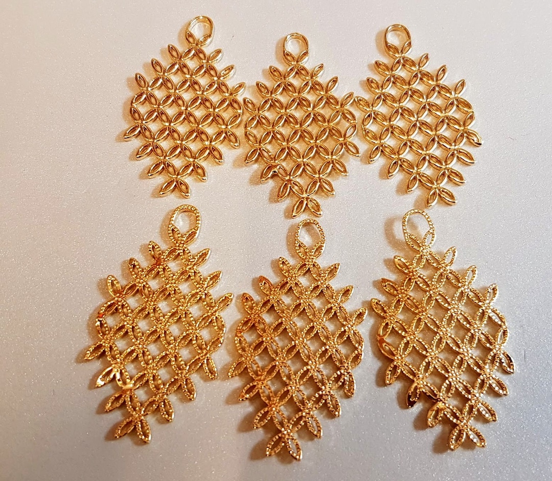 Diamond Shape Mesh Effect Connector. Matt on One Side, Shiny on the ...