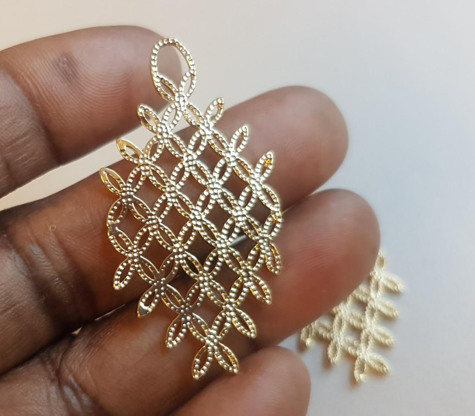 Diamond Shape Mesh Effect Connector. Matt on One Side Shiny | Etsy