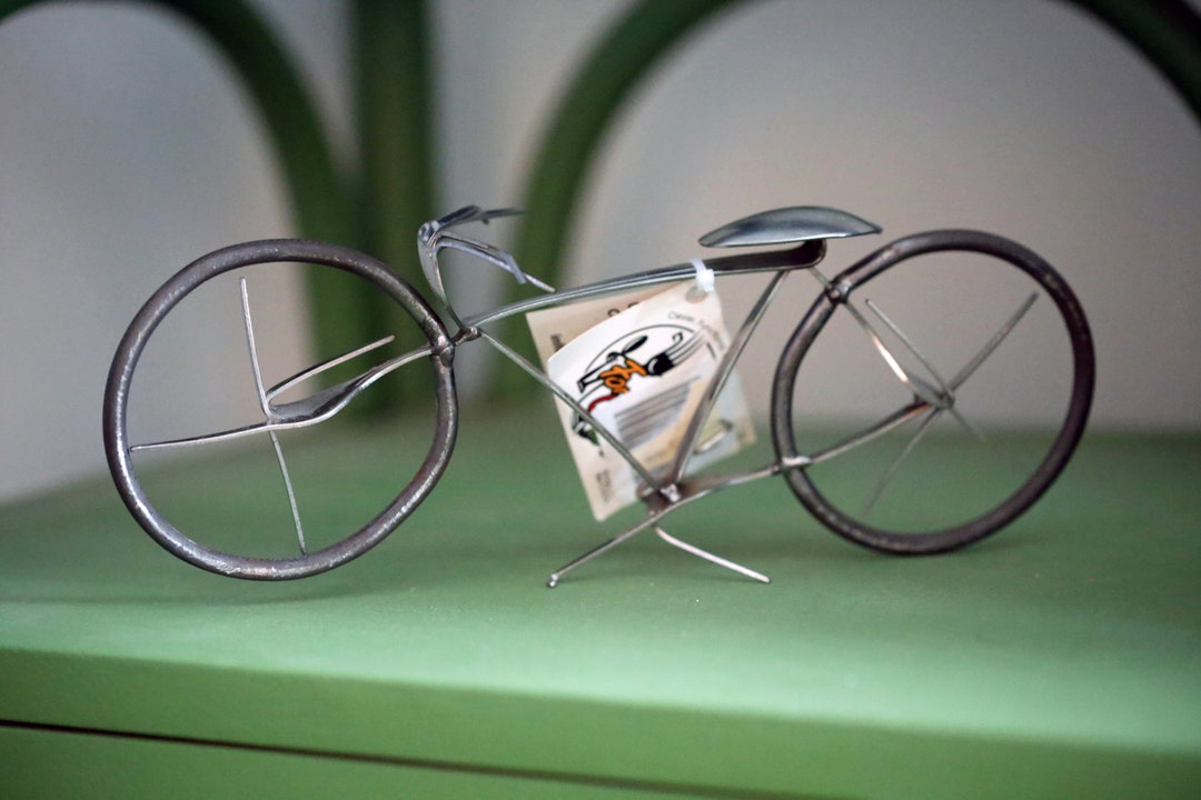 Forked up Art Recycled Bicycle Spoon Statue Quirky Novelty Bike Silver ...