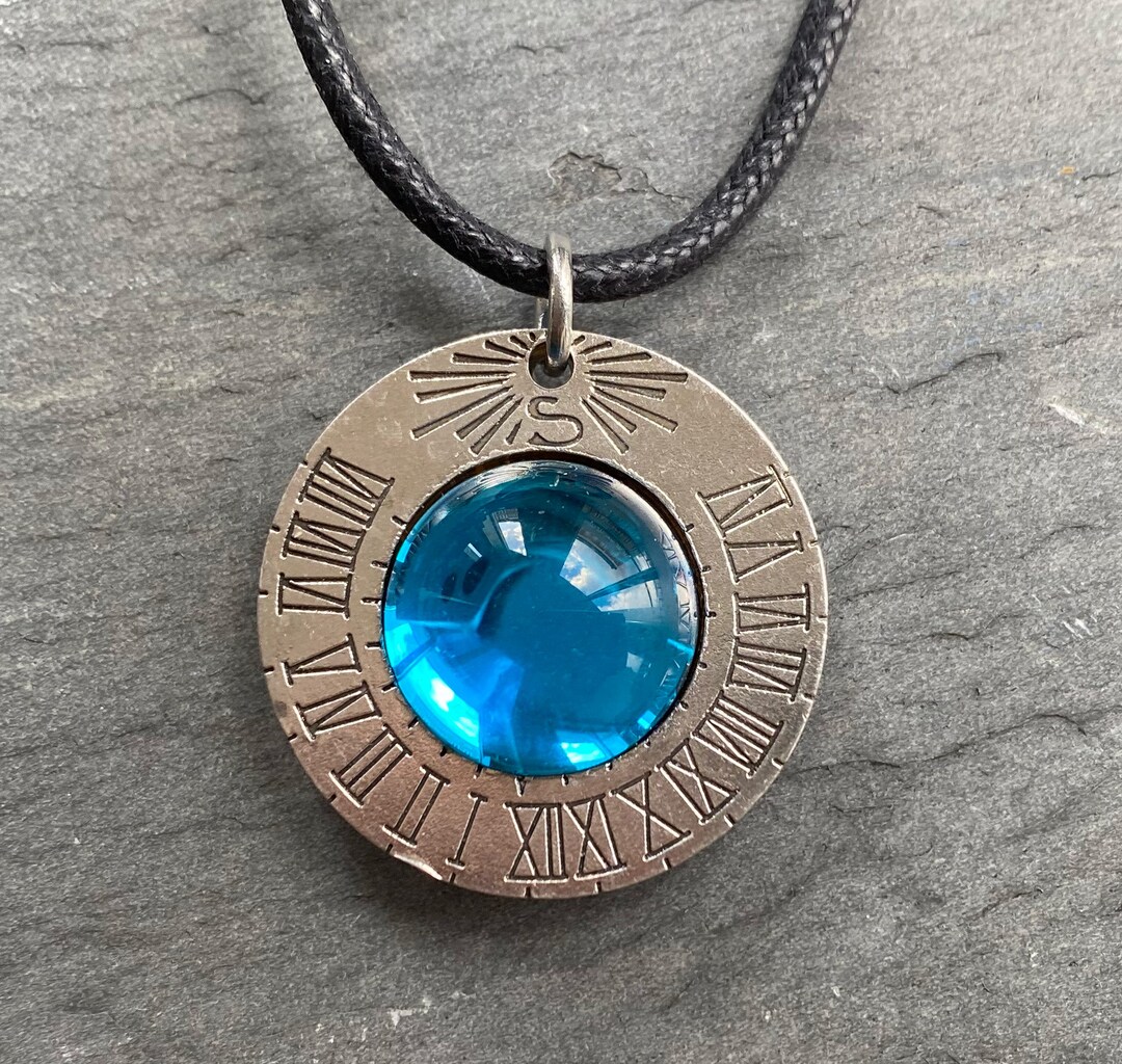 Saturn Portable Sundial , a Jewelry for Aesthetes - Etsy