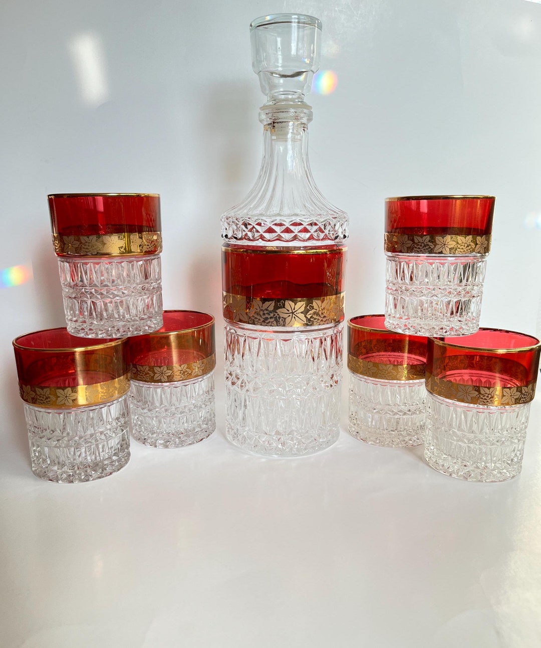 MCM Hollywood Regency Whiskey Decanter Set 6 Glasses Gold/maroon Bands ...