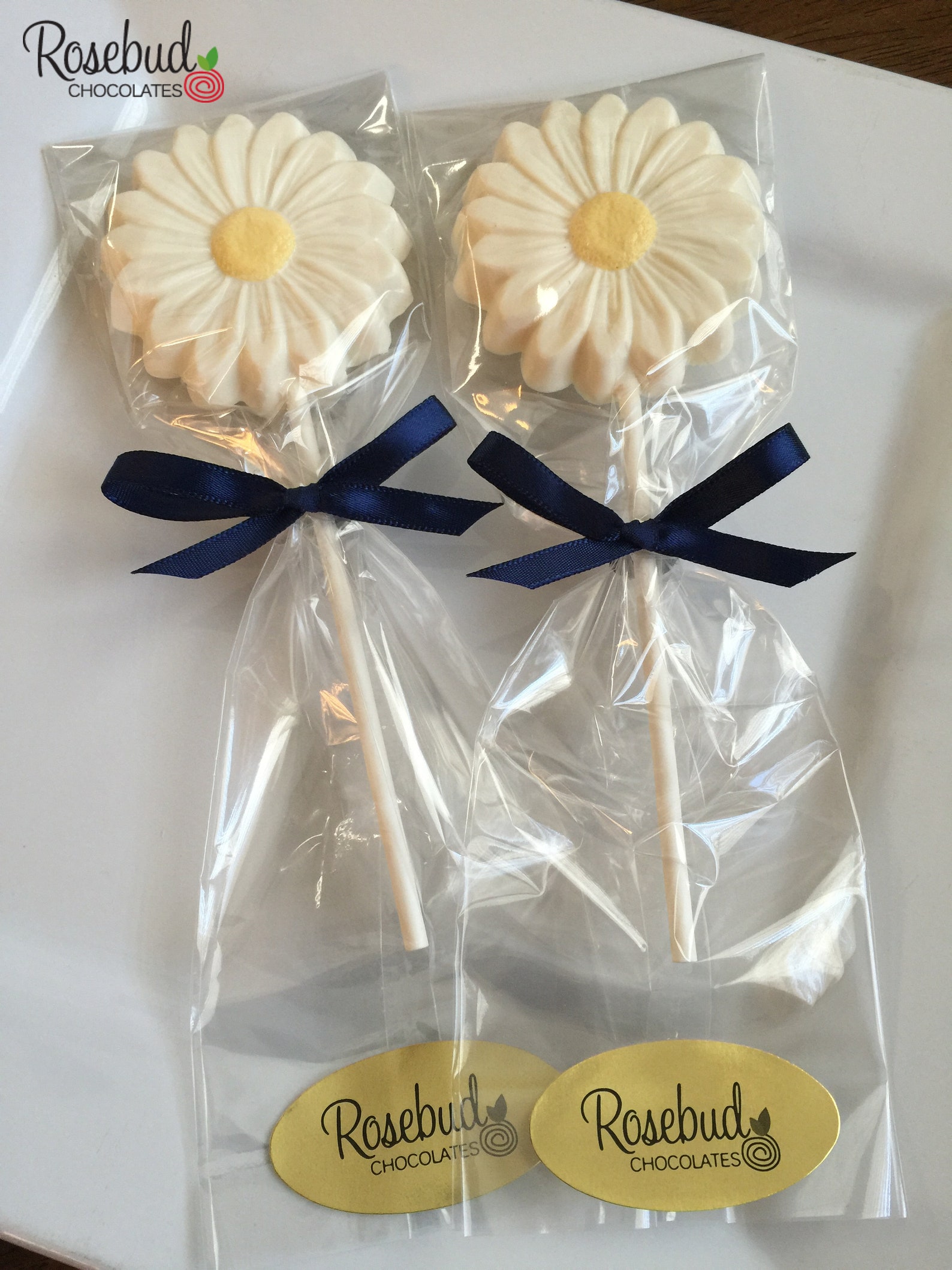 12 DAISY Chocolate Lollipop Candy Party Favors Flowers Birthday Wedding ...