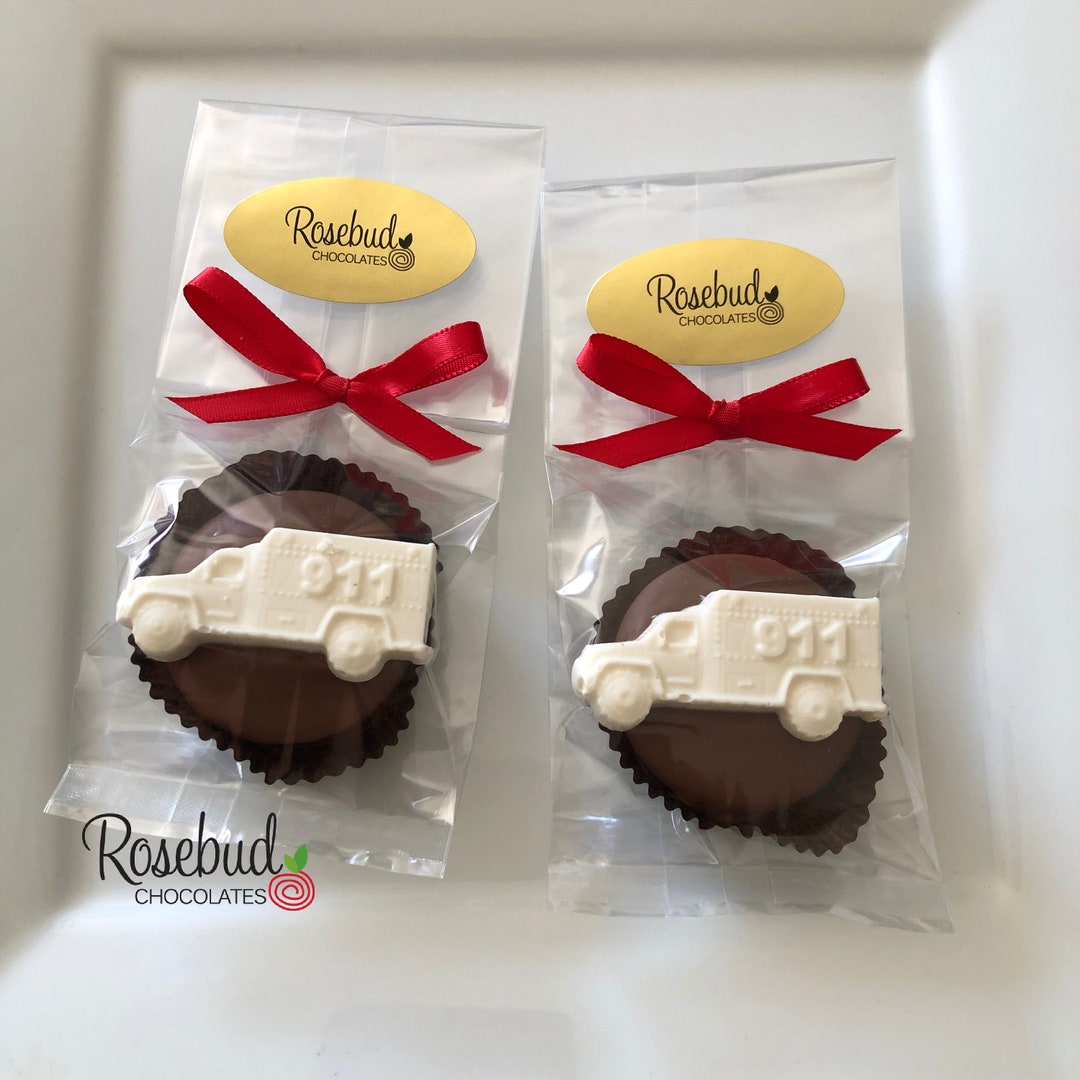12 AMBULANCE Chocolate Oreo Cookie Favors EMT First Responder 911 Truck ...