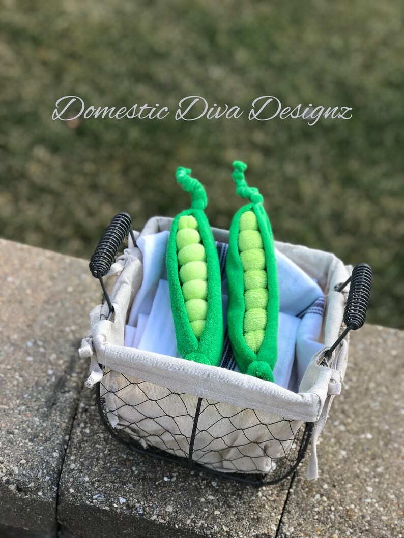 Washcloth Peapod, Farm Baby Shower, Sweet Pea Baby Shower, Peter Rabbit ...