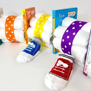 Book Worm Diaper Cake, Book Diaper Cake, Storybook Baby Shower, Diaper ...