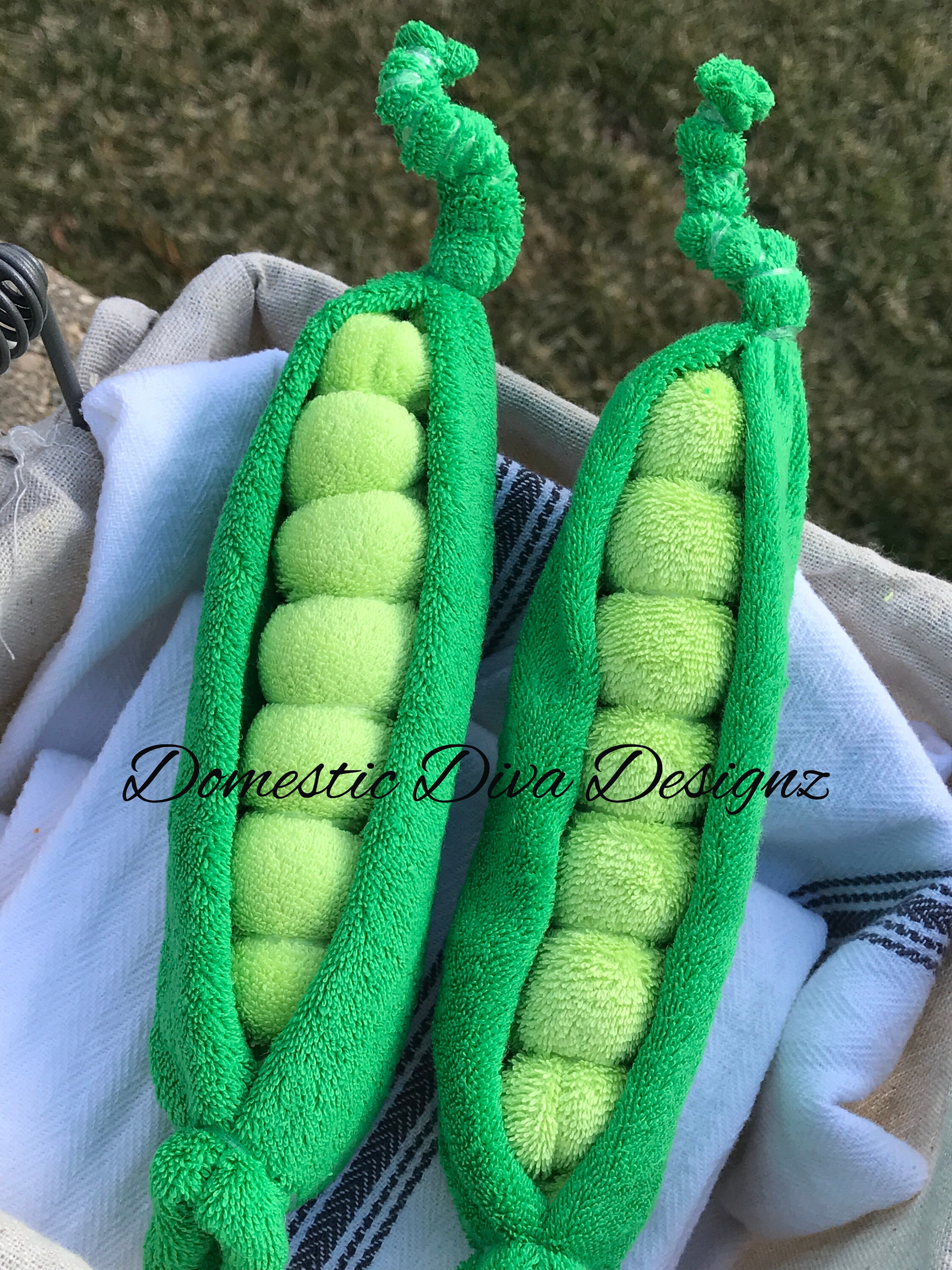 Washcloth Peapod, Farm Baby Shower, Sweet Pea Baby Shower, Peter Rabbit ...