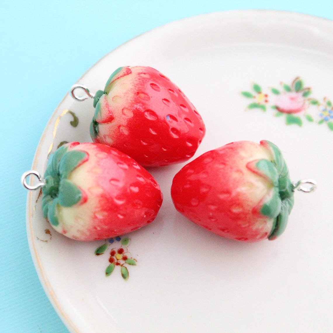 Mini Strawberry Resin Charms 3D Resin Pendants Handmade DIY Jewelry ...