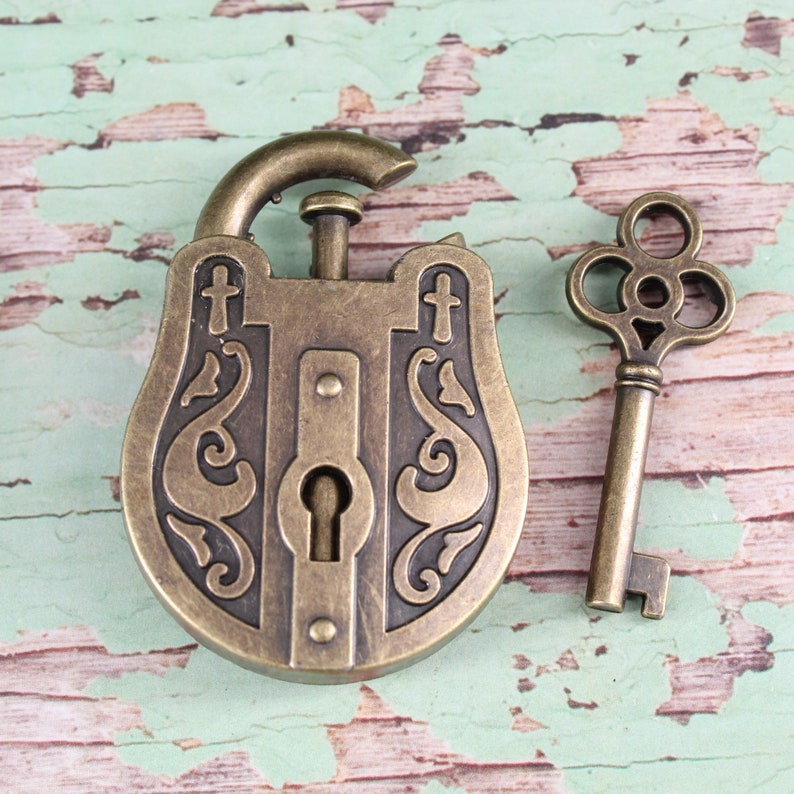 1 Set of Metal Puzzel Lock Tricky Padlock Game Toys for All Ages ...