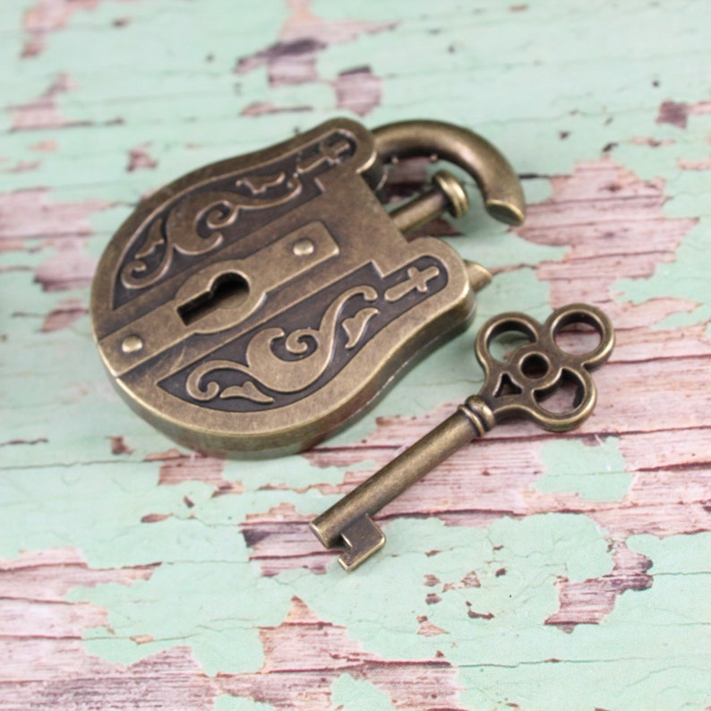 1 Set of Metal Puzzel Lock Tricky Padlock Game Toys for All Ages ...