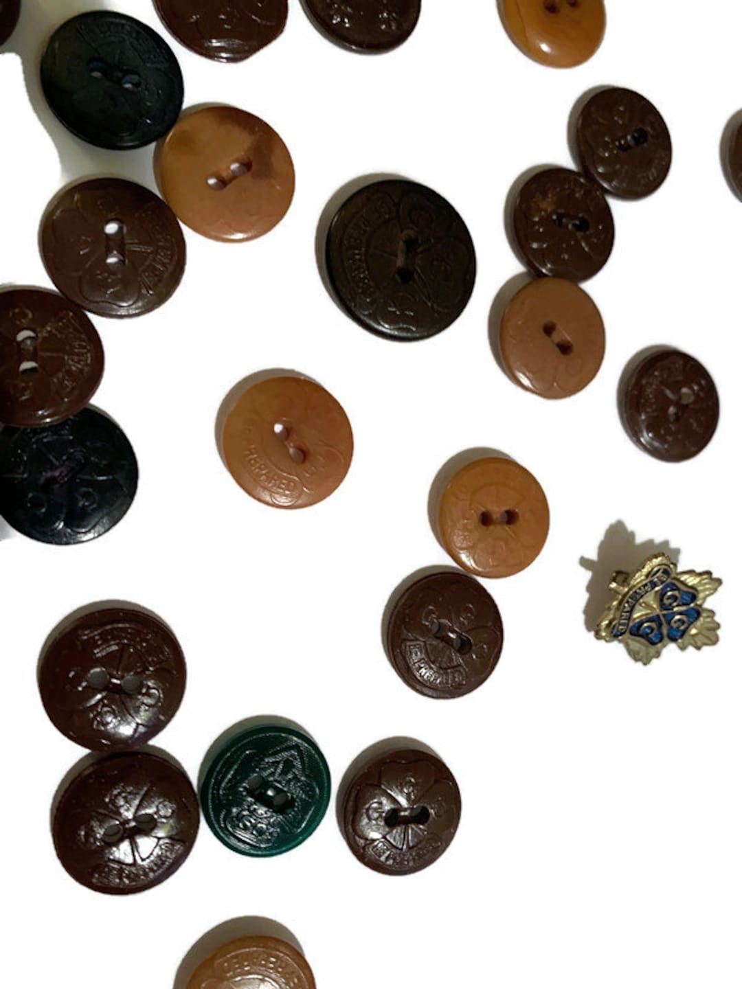Vintage Canadian Girl Guide Buttons and Pin - Etsy