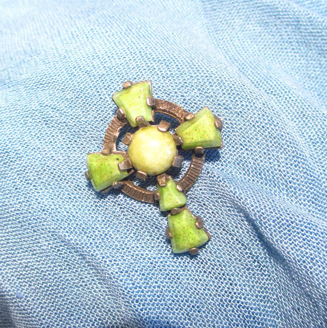 Green Celtic Cross Pin Signed Miracle Vintage Brooch Pendant - Etsy