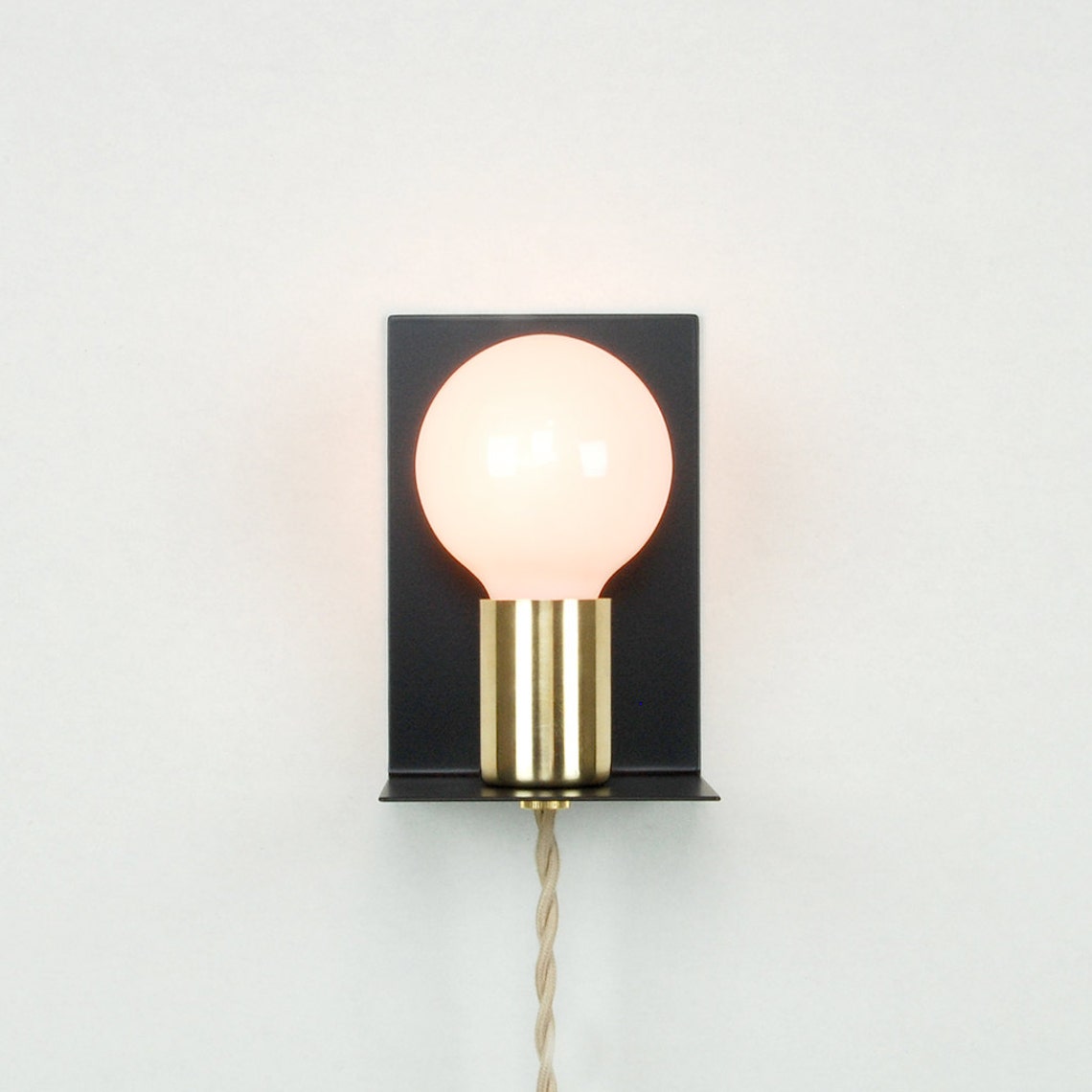 Plug-in Wall Sconce With Socket Cup & Steel Backplate - 8' Twisted ...