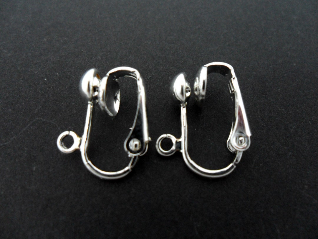 A Pair of Lever Back Non Pierced Ear Clips Clip on . Silver Colour ...