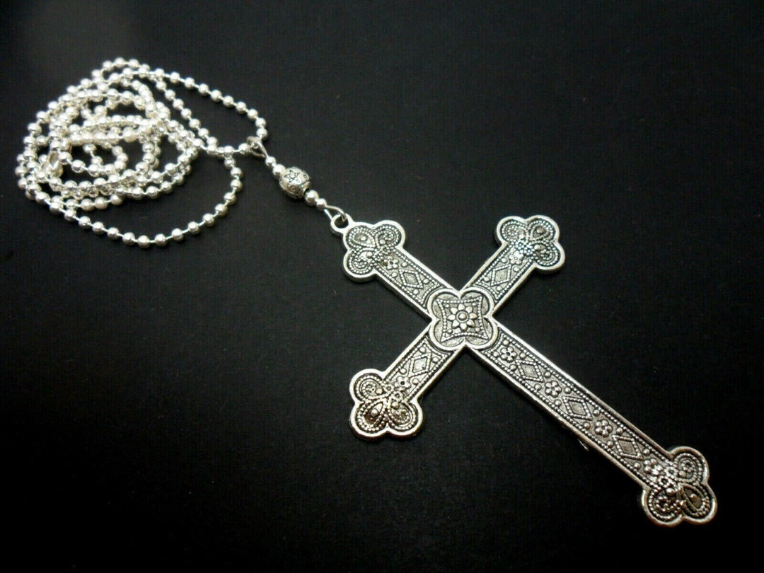 A Lovely Large Cross Themed Tibetan Silver Pendant Necklace. on a 26 ...