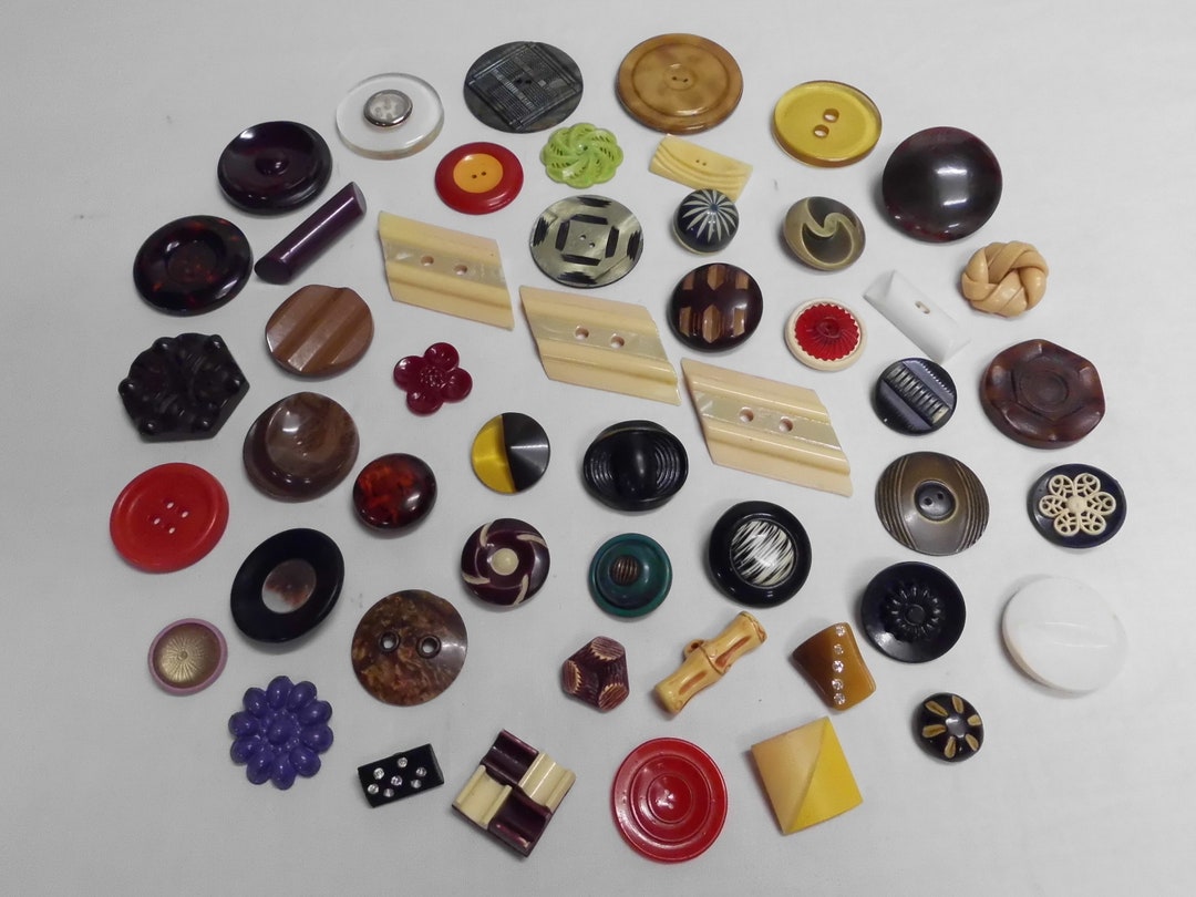 50 Assorted Art Deco Buttons Bakelite Celluloid Early Plastics in All ...