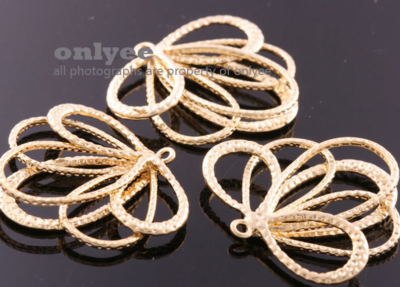 2pcs-28mmx25mmmatte Gold Plated Brass Delicate Shape Charms Ideal for ...