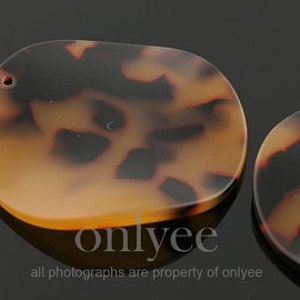 2pcs-32mmx32mm Acetate Pendant, Acrylic Supplies, Mixed-ivory/beige ...