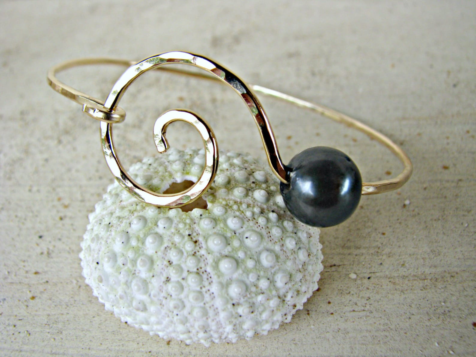 Black Pearl Bangle Gold Koru Bangle Wave Bangle Hawaii | Etsy