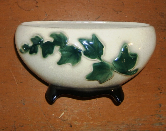 Classic Vintage Ivy Pattern Ceramic Planter Green on Cream - Etsy