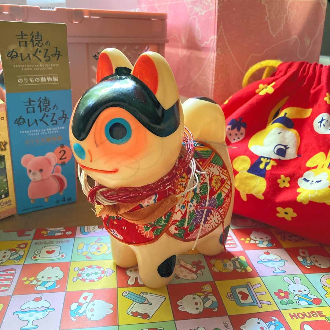 Cute Japanese Vintage Akita Inu Dog / Hariko Traditional Dog Style Rubber Toy / Sofubi Soft ...