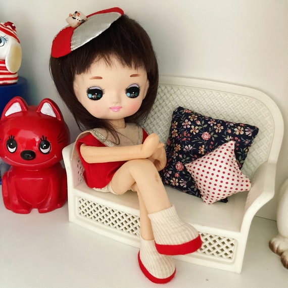 Cute Japanese Vintage Red&white Girl Sitting Pose Doll / - Etsy