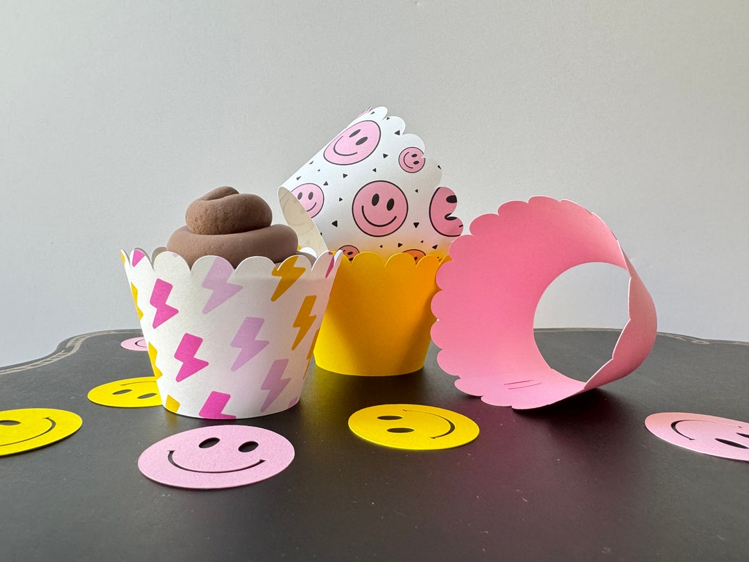 12 Retro Smiley Face Cupcake Wrappers - Preppy Lightning Bolt Cupcake ...