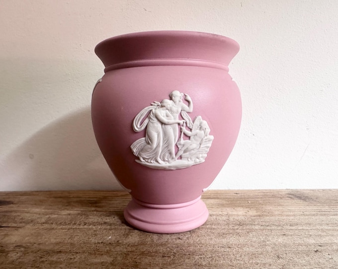 Small Vintage Wedgwood Pink Jasperware Vase - Etsy