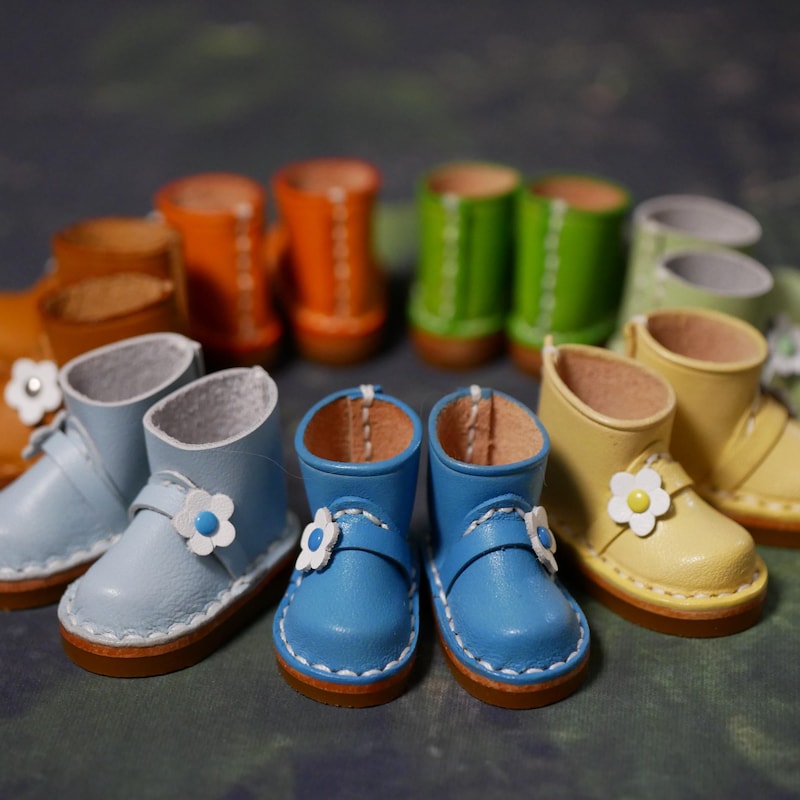 Blythe Boots - Etsy