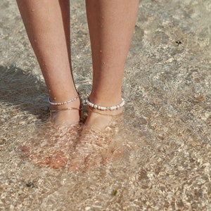 Keshi Pearl Puka Shell Anklet Poa, Shell & Pearl Anklet, White Pearl ...
