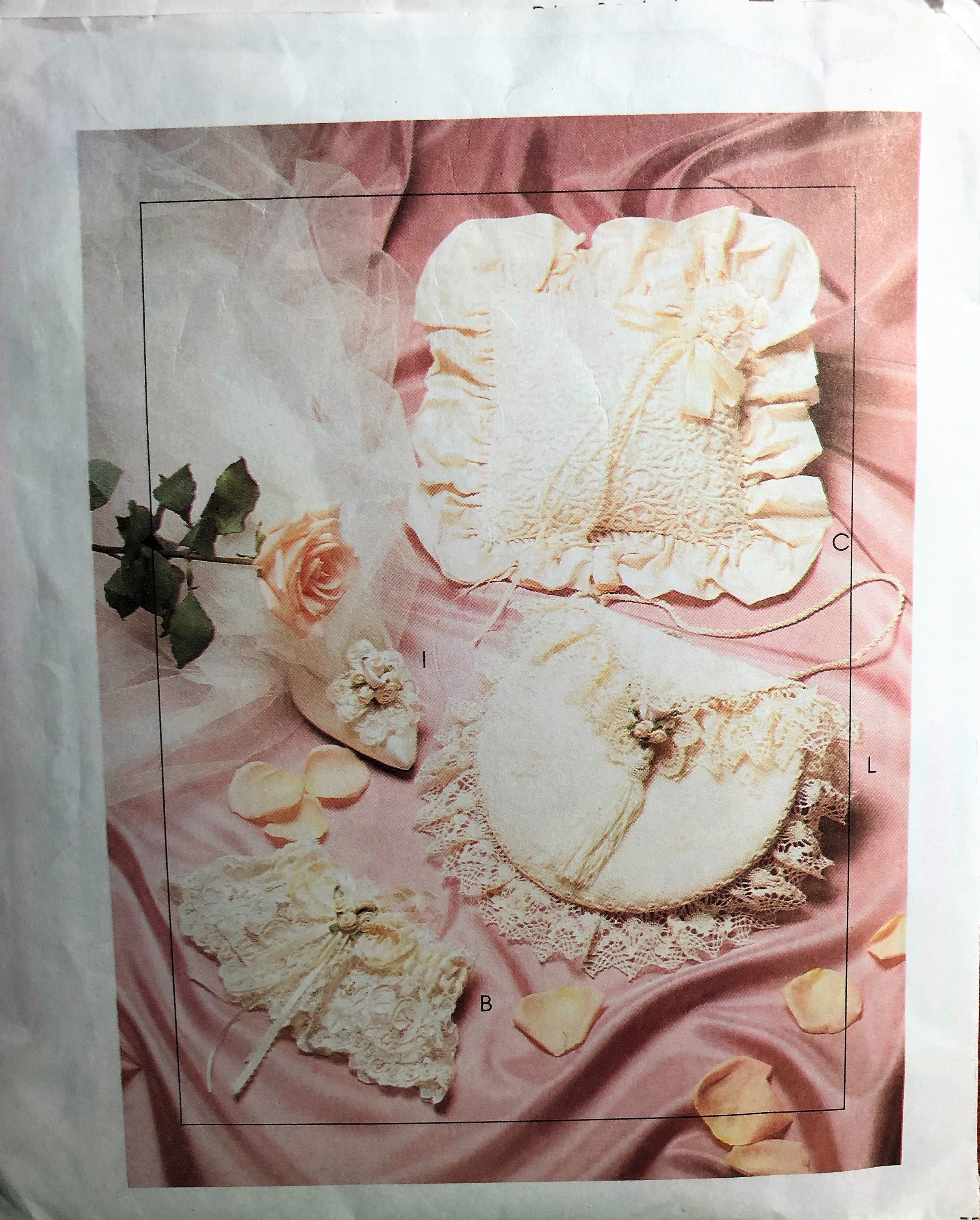 Ring pillow Brides garter Wedding clothes lace pillow Flower Girl ...