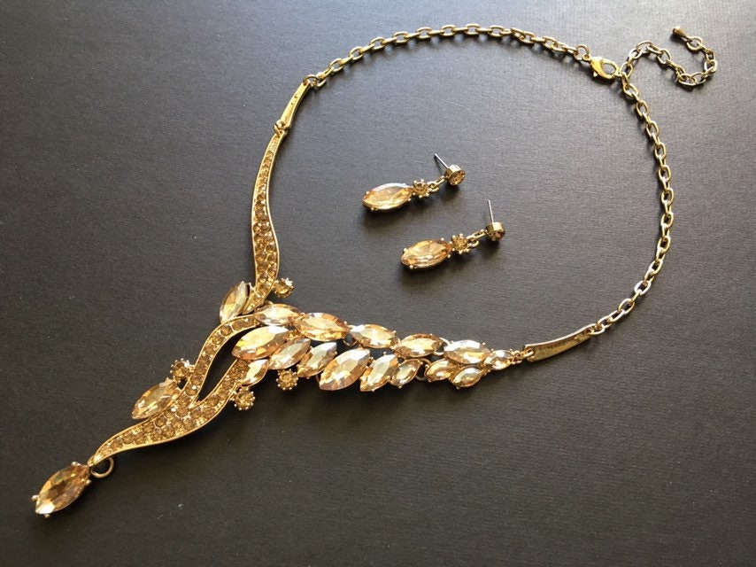 Raja Jewellers Wedding Necklace