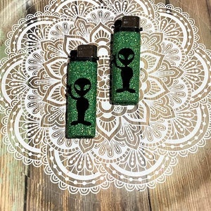 Alien Lighter Set, Green Glitter Lighter, Extraterrestrial Disposable ...