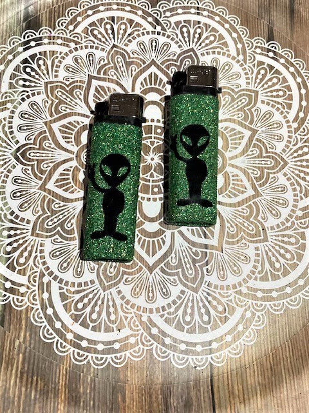 Alien Lighter Set, Green Glitter Lighter, Extraterrestrial Disposable ...