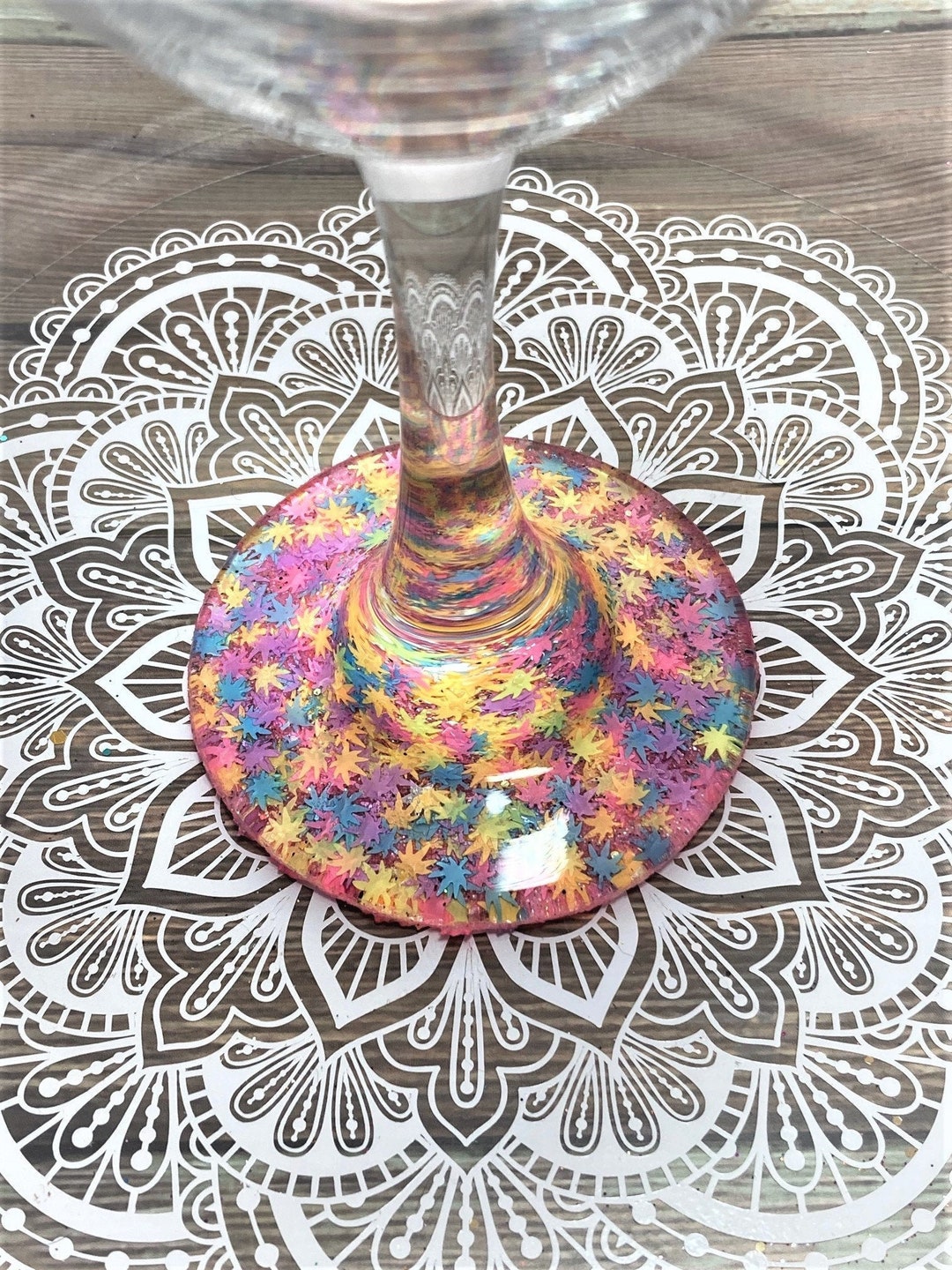 Pot Leaf Confetti Wine Glass Custom Drinking Glass Marijuana - Etsy