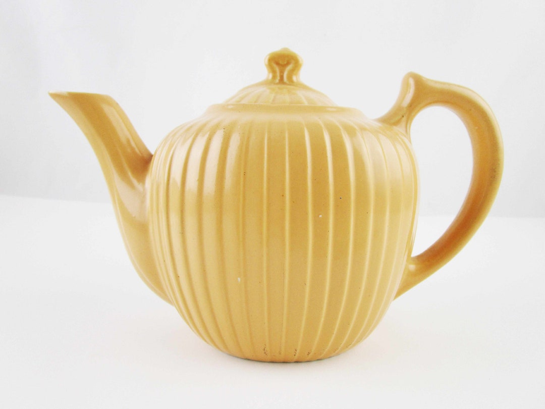 A 'fraunfelter China' Teapot - Melon Yellow Teapot - Made in the U.S.A ...
