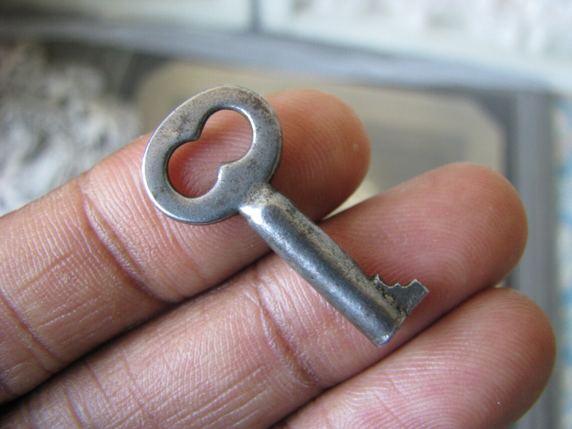 Antique Key Pendant, Small Antique Key, Antique Steampunk Key ...
