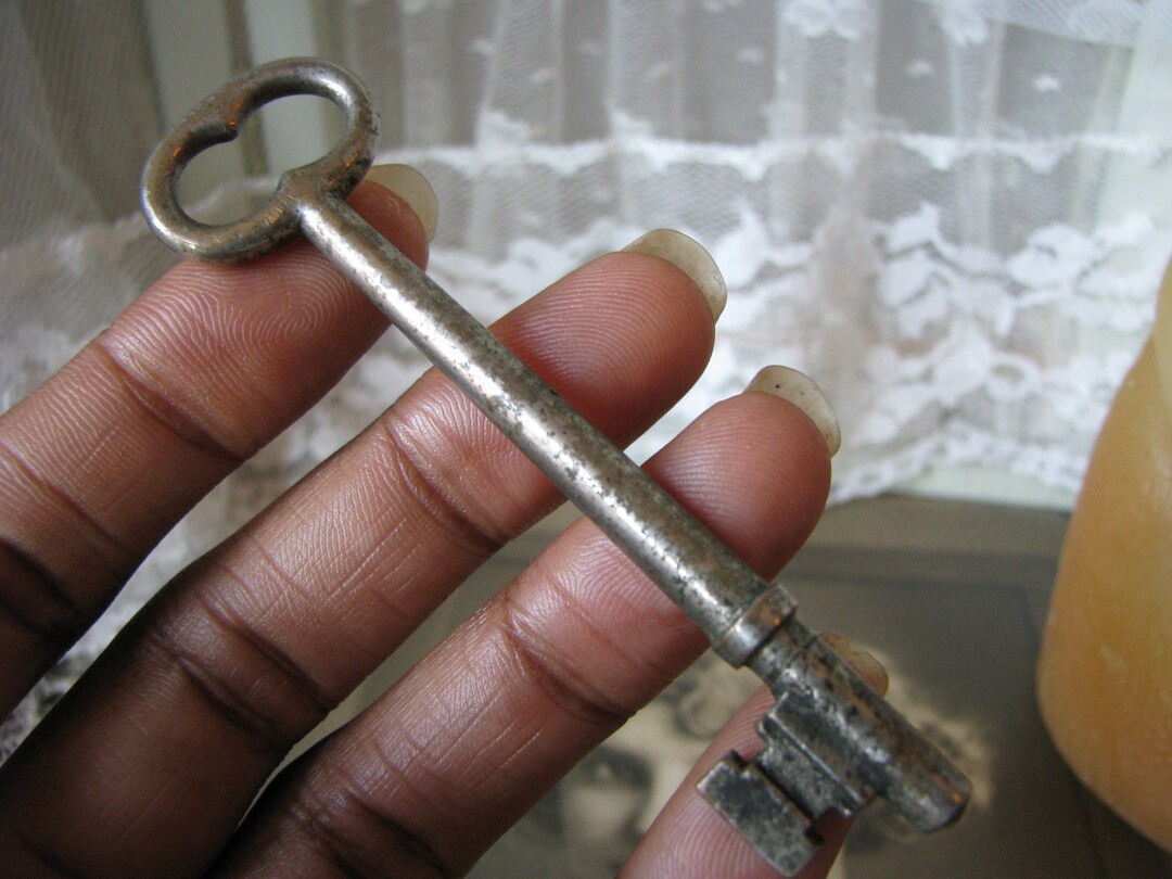 Antique Halloween Decor, Antique French Key, Antique Skeleton Key ...