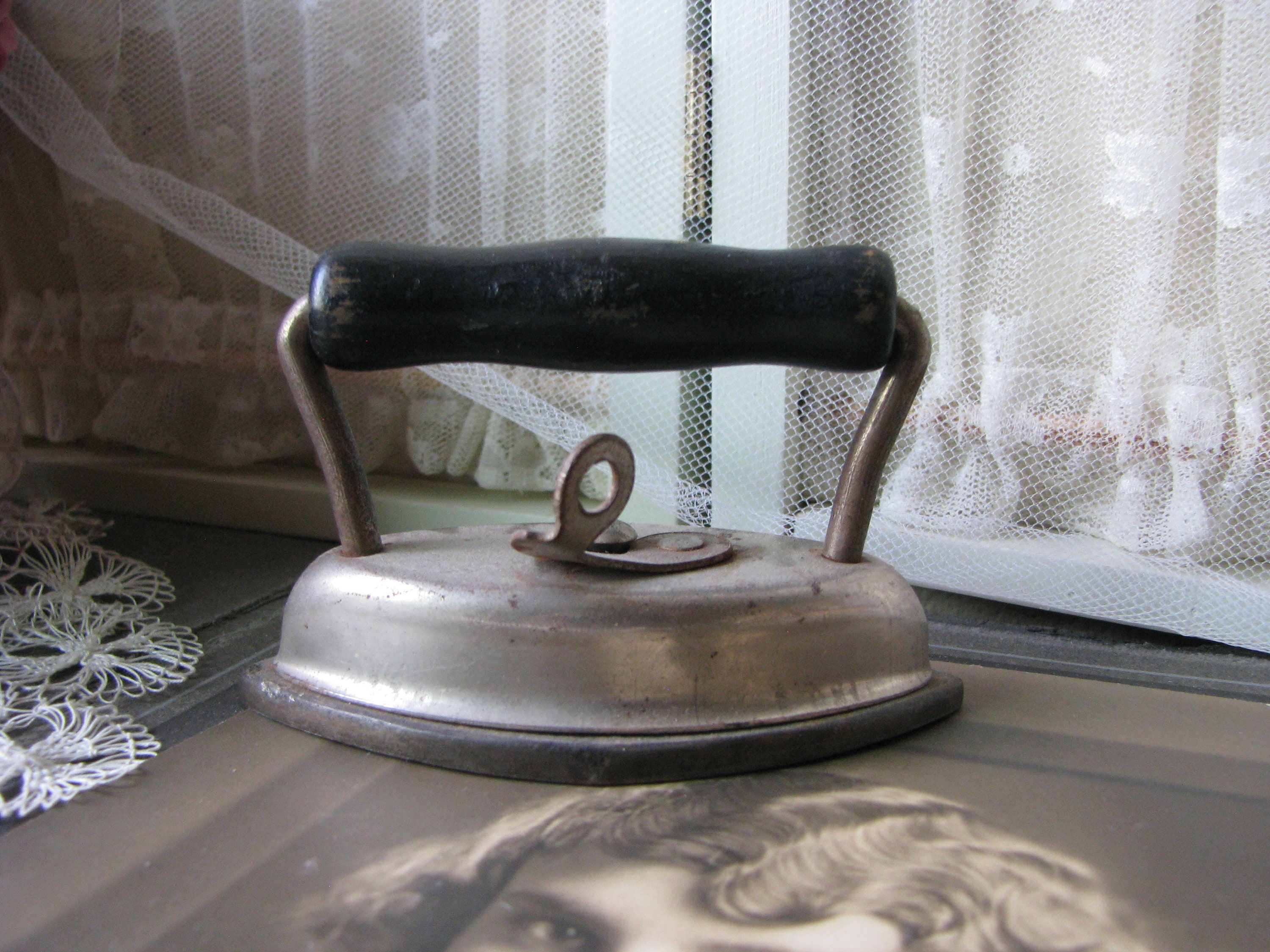 Vintage Miniature Sad Iron, Miniature Vintage Sad Iron, Primitive Sad ...