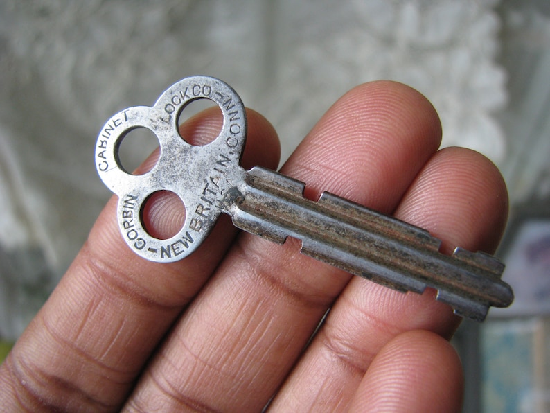 Antique Corbin Lock Steel Key, Clover Top, Steampunk Pendant - Etsy