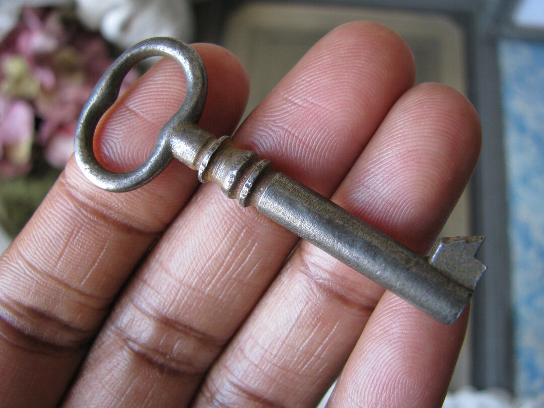 Antique Halloween Decor, Antique French Key, Antique Skeleton Key ...
