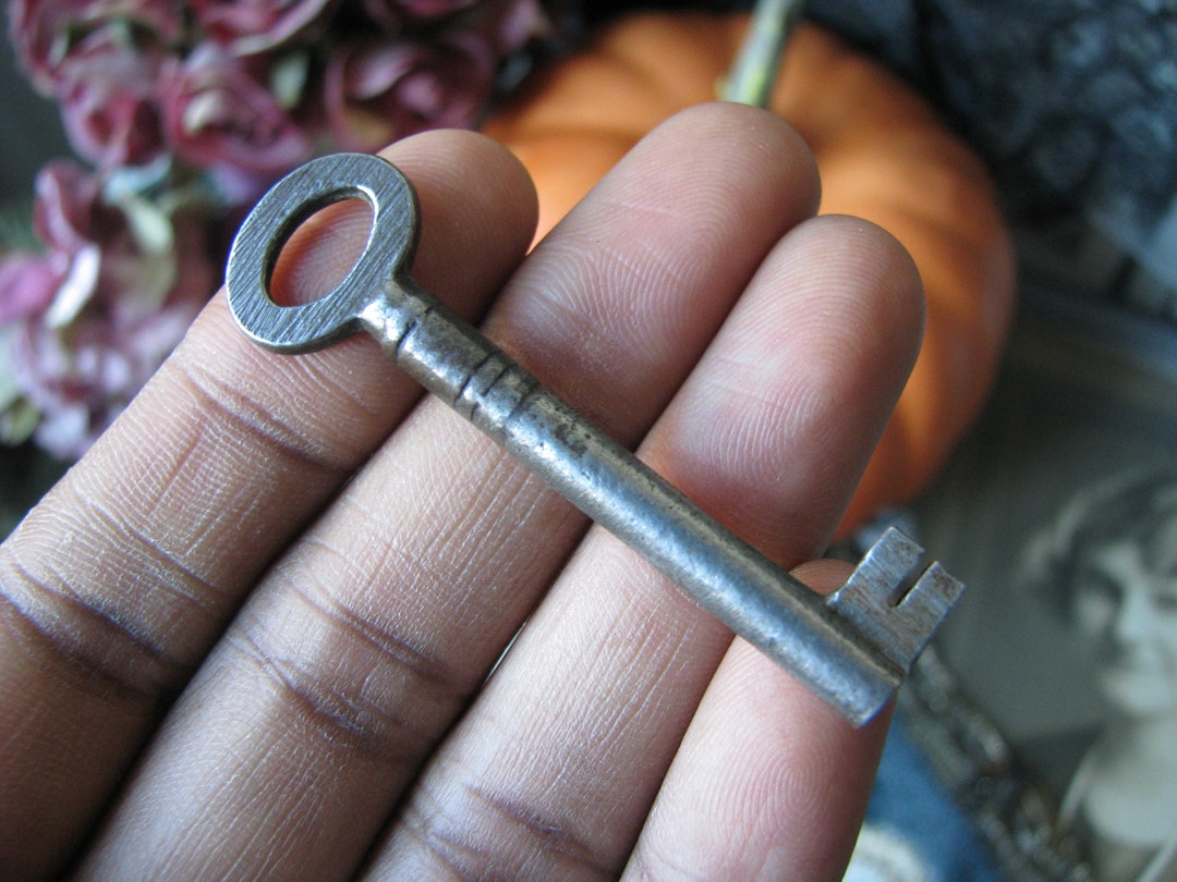 Antique Halloween Decor, Antique French Key, Antique Skeleton Key ...
