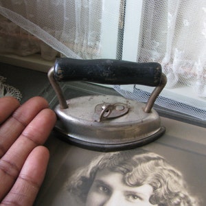 Vintage Miniature Sad Iron, Miniature Vintage Sad Iron, Primitive Sad ...