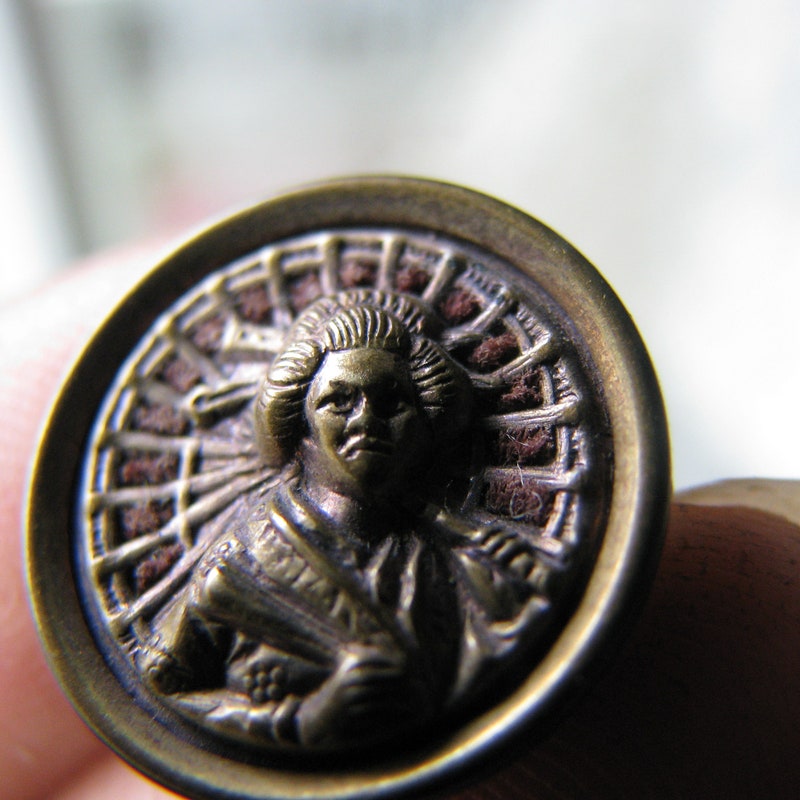Victorian Button - Etsy