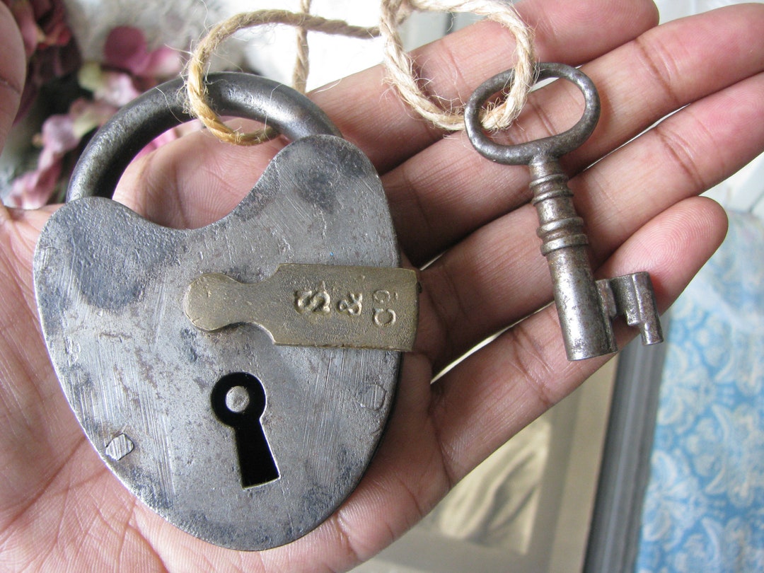 Antique Heart Padlock, Large Antique Padlock, Antique Smokehouse ...
