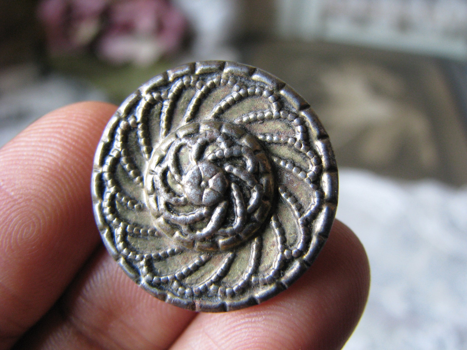 Antique Victorian Tin Picture Button, Flower Design - Etsy