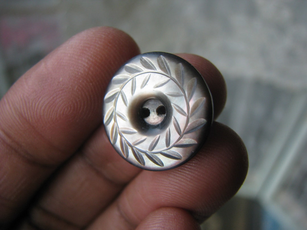 Antique Carved Shell Button, Antique Mother of Pearl Button, Mother of ...
