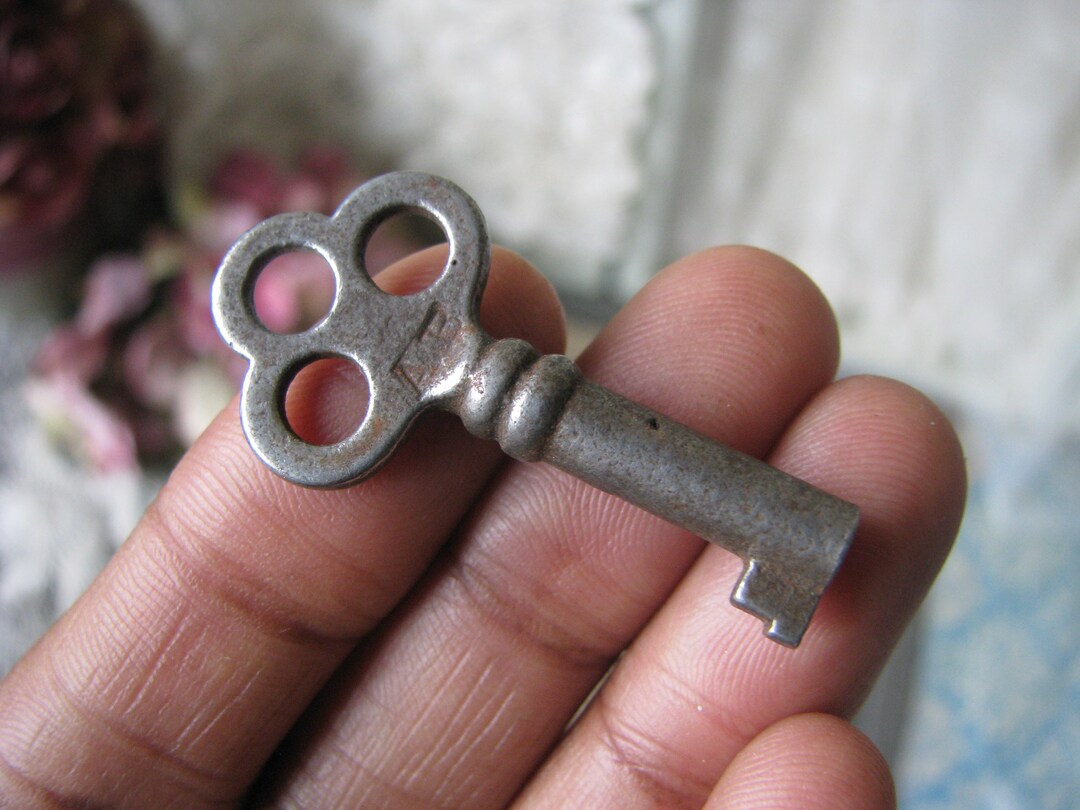 Antique Key, Small Antique Key, Clover Top Antique Key, Antique ...