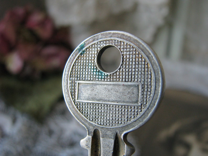 Antique Brass Key Flat Brass Key Graham Manufacturing Co. - Etsy